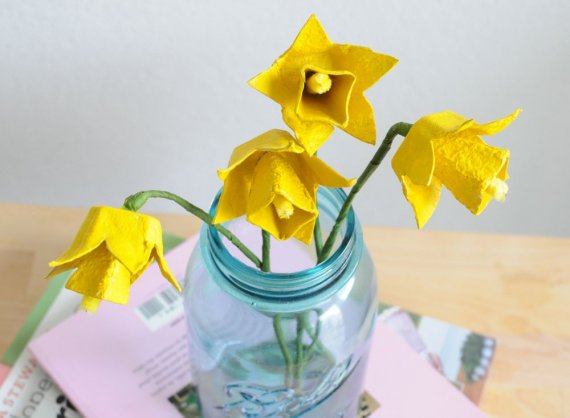 DIY Egg Carton Daffodils - Caitlin Ball